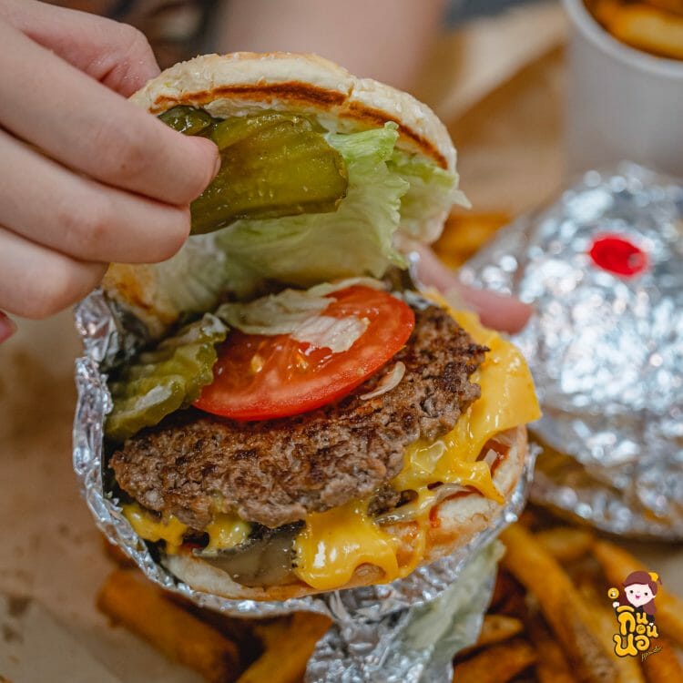 Five Guys Burger 1 ใน 3 สุดยอดเบอร์เกอร์อเมริกา - lulla : ร้านกิน . ที่เที่ยว . และเมนูน่าทำ